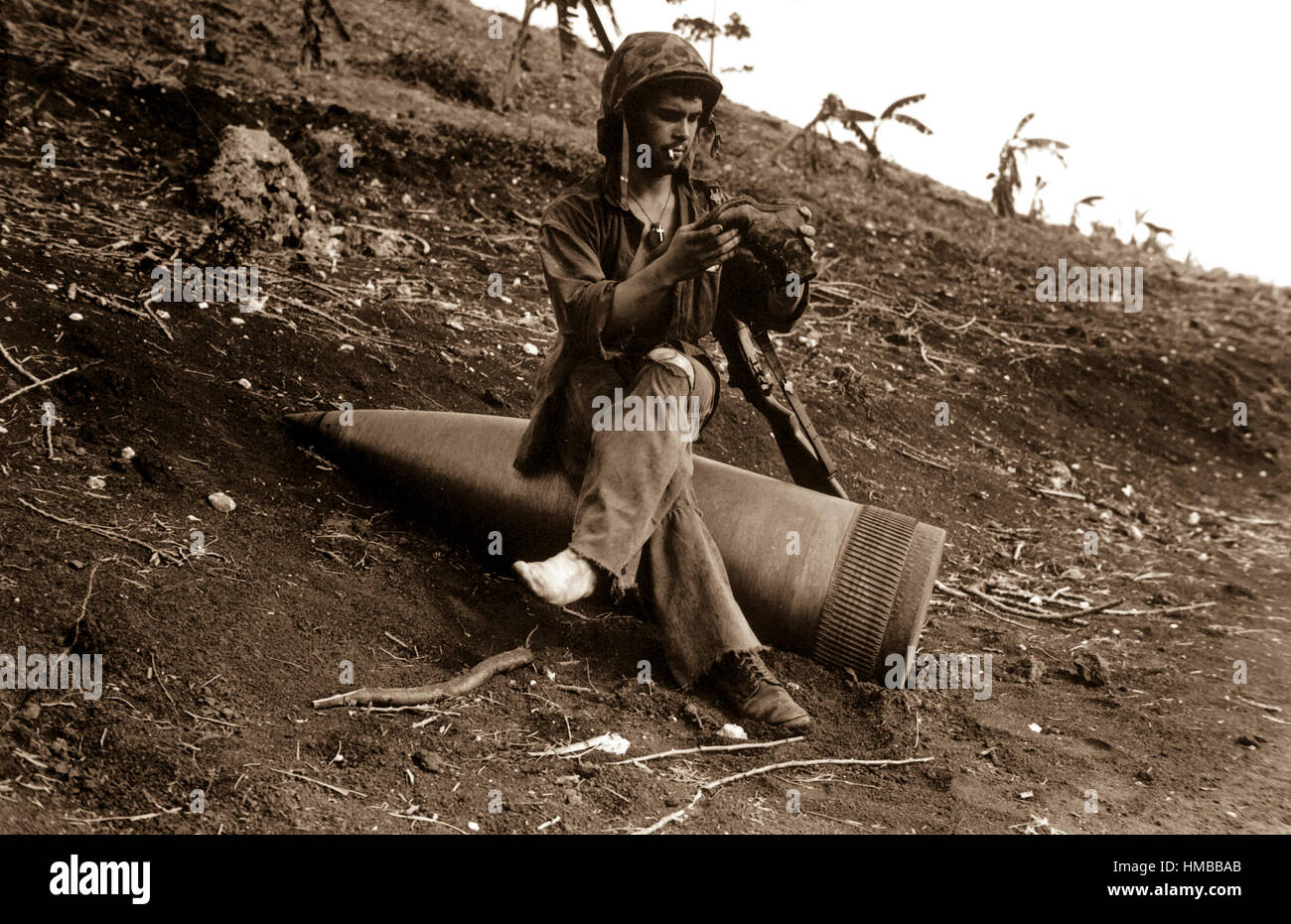16 inch shell hi-res stock photography and images - Alamy