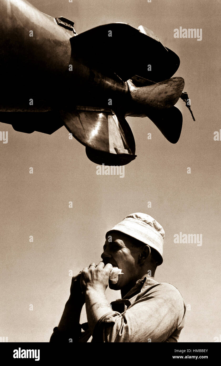 German soldiers eating hi-res stock photography and images - Alamy