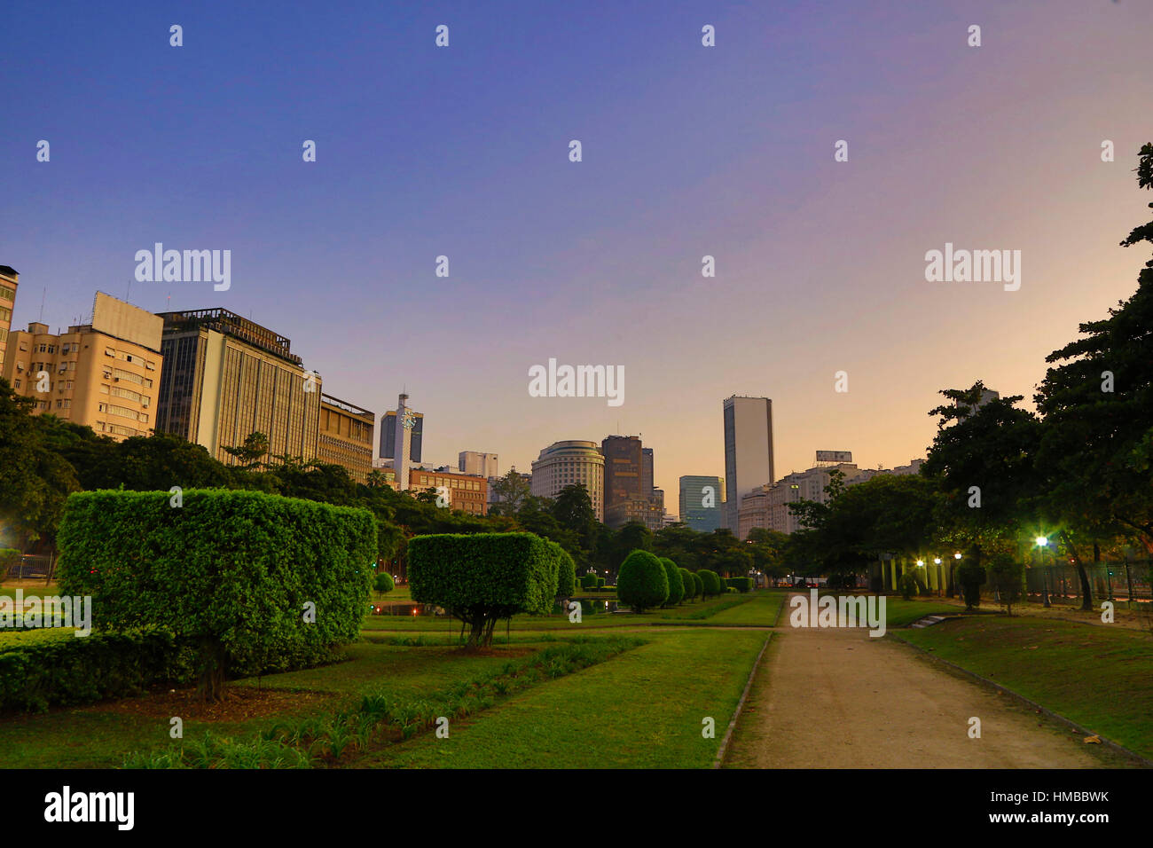 Paris Square is one of the oldest in town and preserve some architeture ...