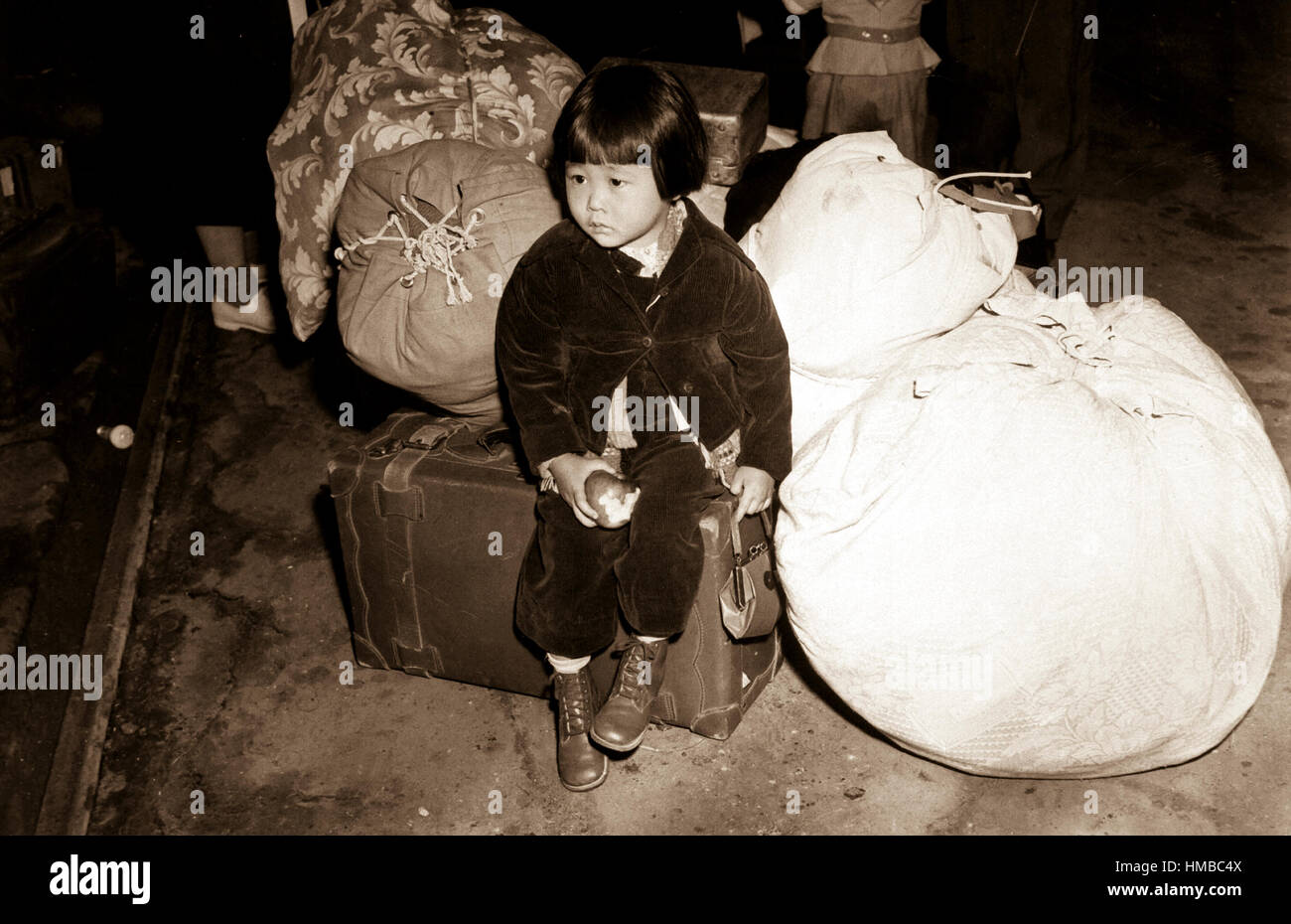Evacuee ww2 hi-res stock photography and images - Alamy