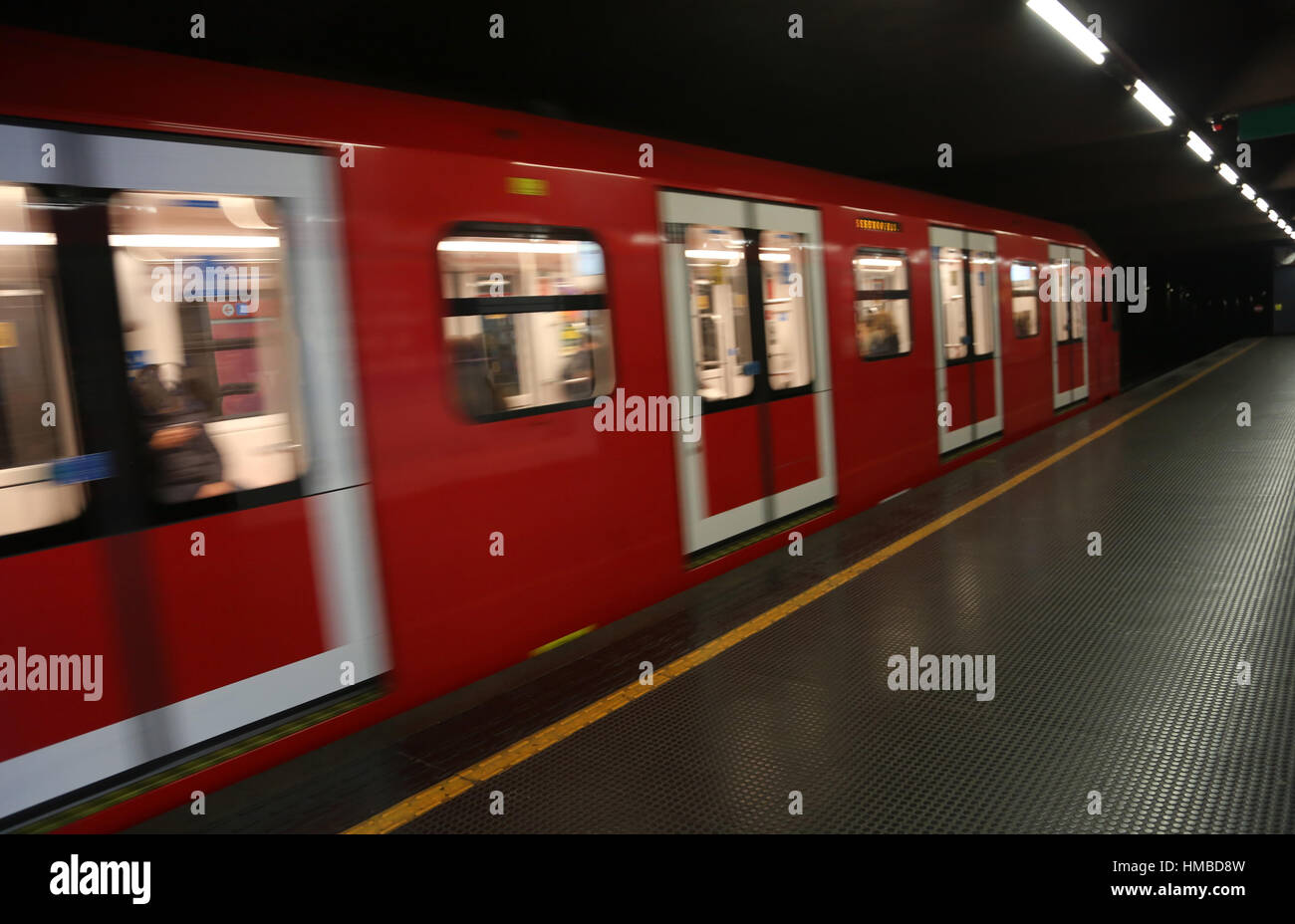 Fast subway hi-res stock photography and images - Alamy