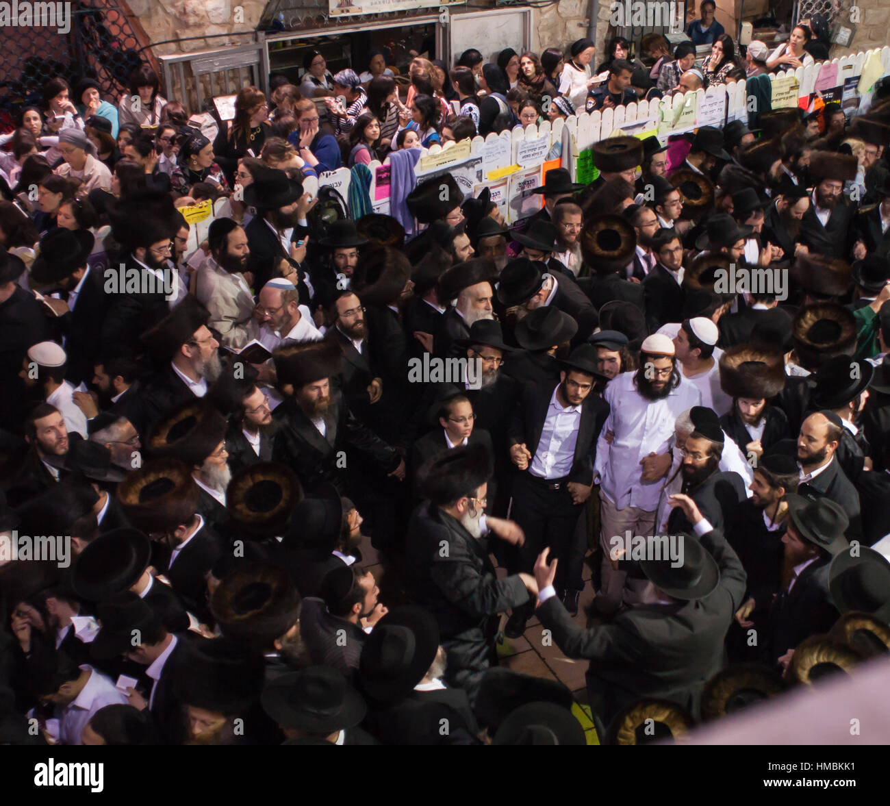 Jews dancing hi-res stock photography and images - Alamy