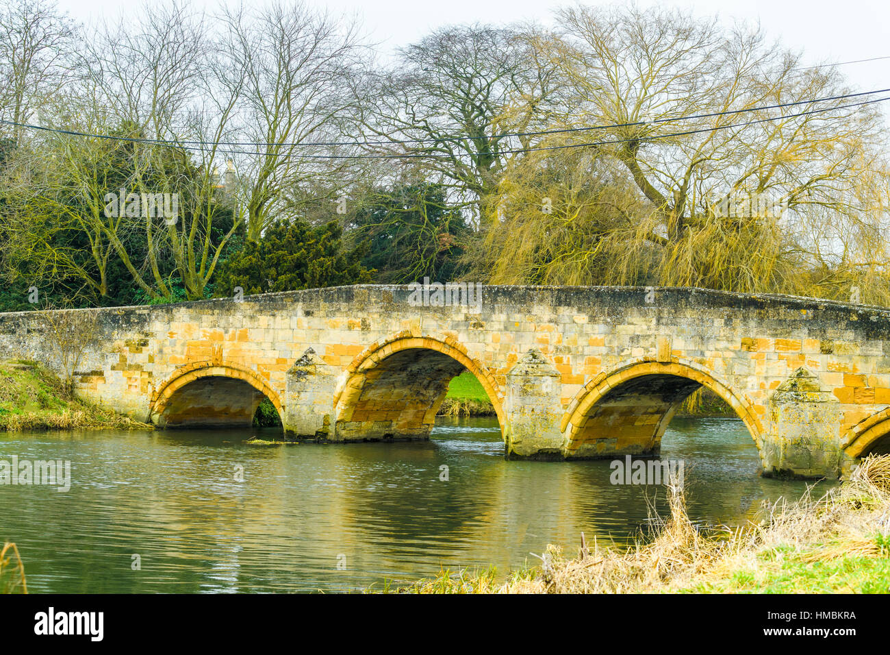 English countryside winter bridge hi-res stock photography and images ...