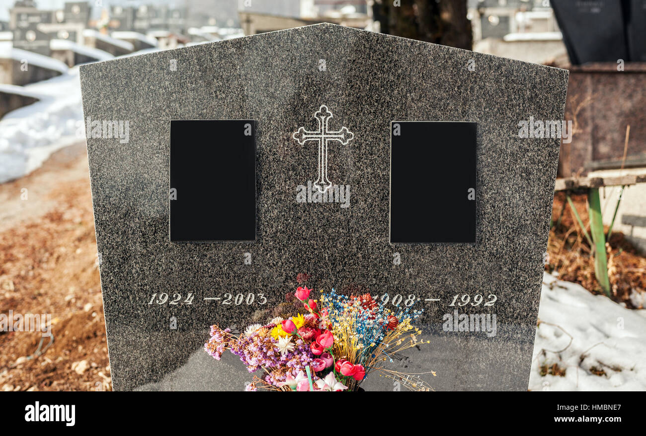 Christian cemetery hi-res stock photography and images - Alamy