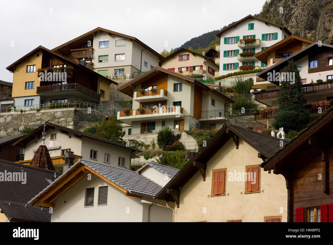 Pretty swiss houses hi-res stock photography and images - Alamy