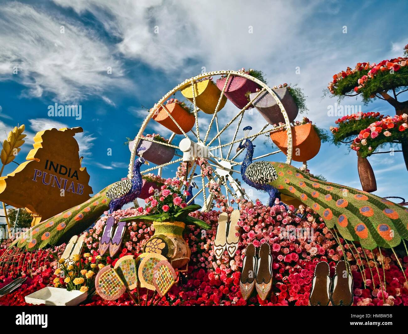Rose parade float hi-res stock photography and images - Alamy