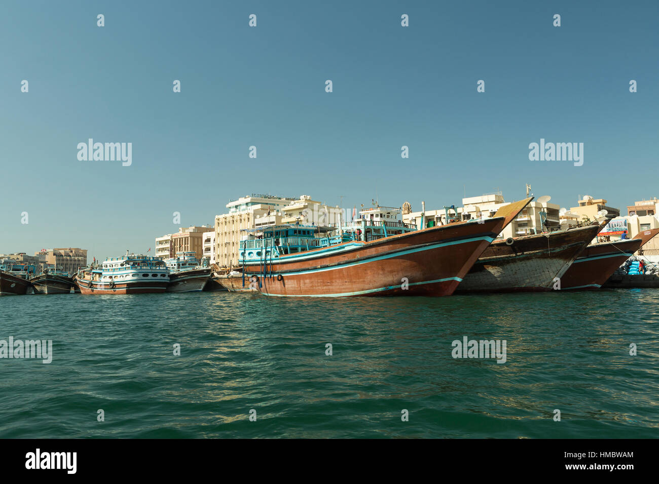 Cargo traditional wooden ships hi-res stock photography and images - Alamy