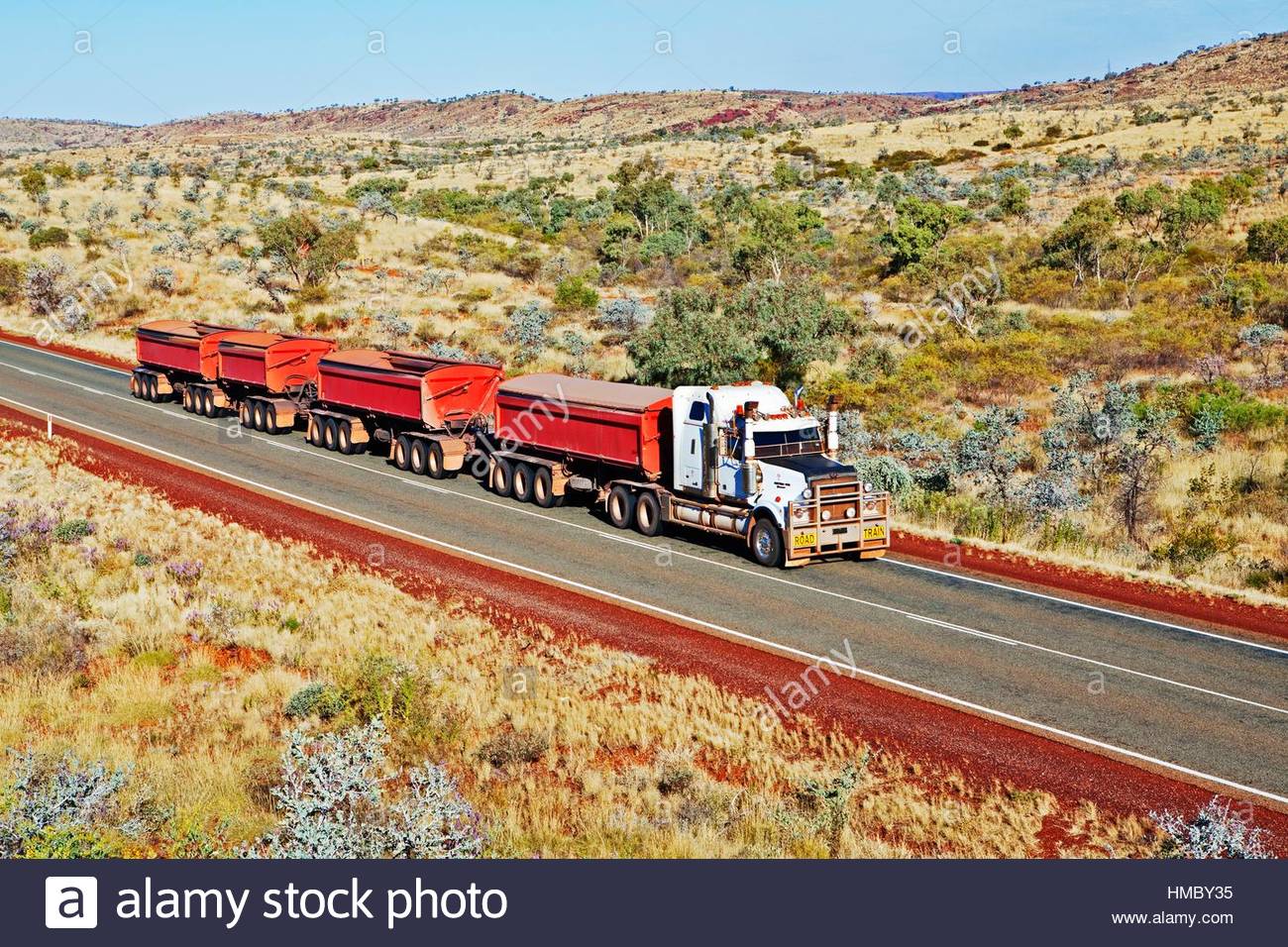 Road train Western Australia Stock Photo: 133028425 - Alamy