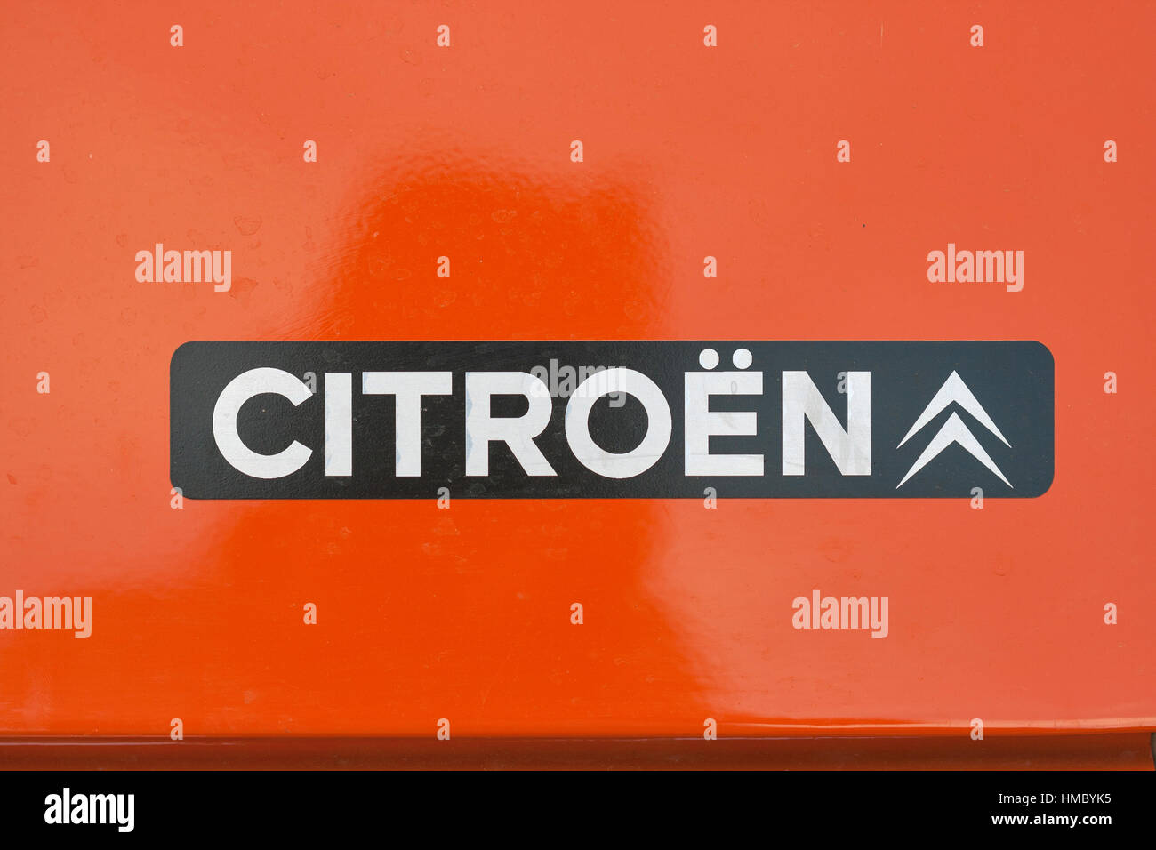 Vintage citroen logo hi-res stock photography and images - Alamy