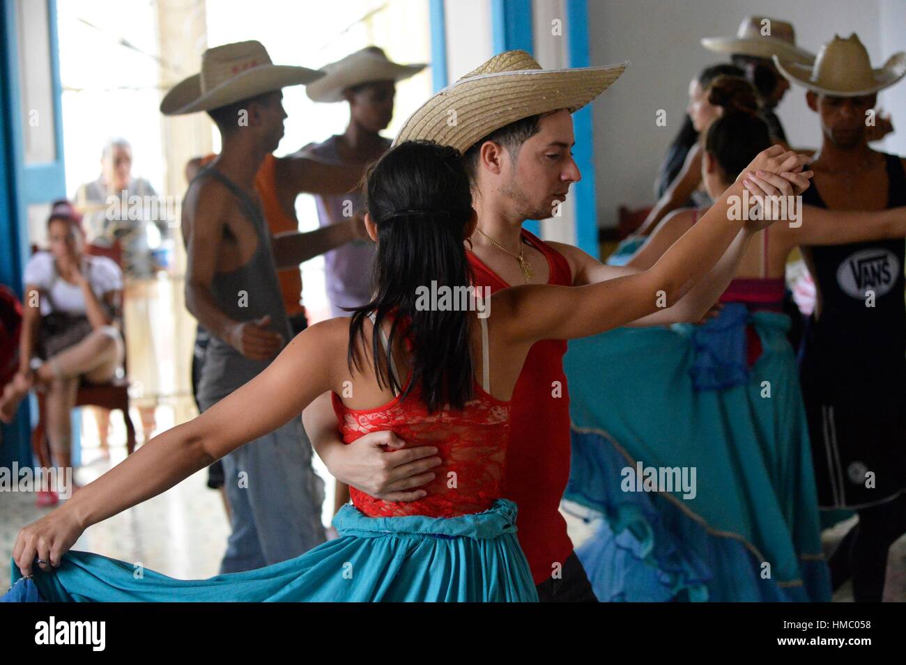 Cuba salsa dance hi-res stock photography and images - Alamy
