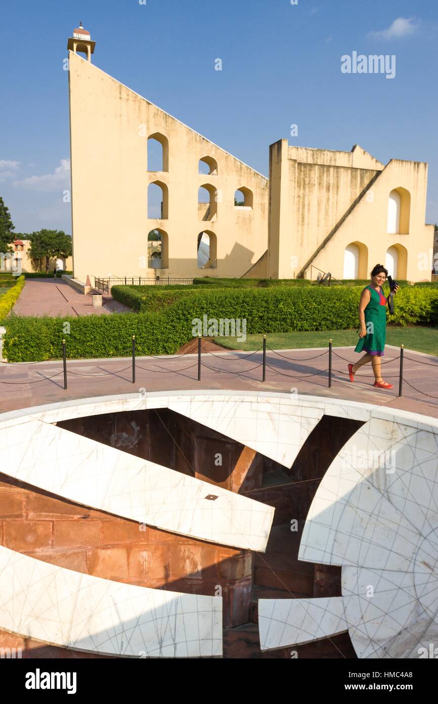 Series sundial hi-res stock photography and images - Alamy