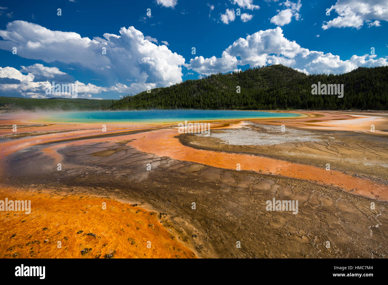 Grand Prismatic Spring in Midway Geyser Basin, Yellowstone National ...
