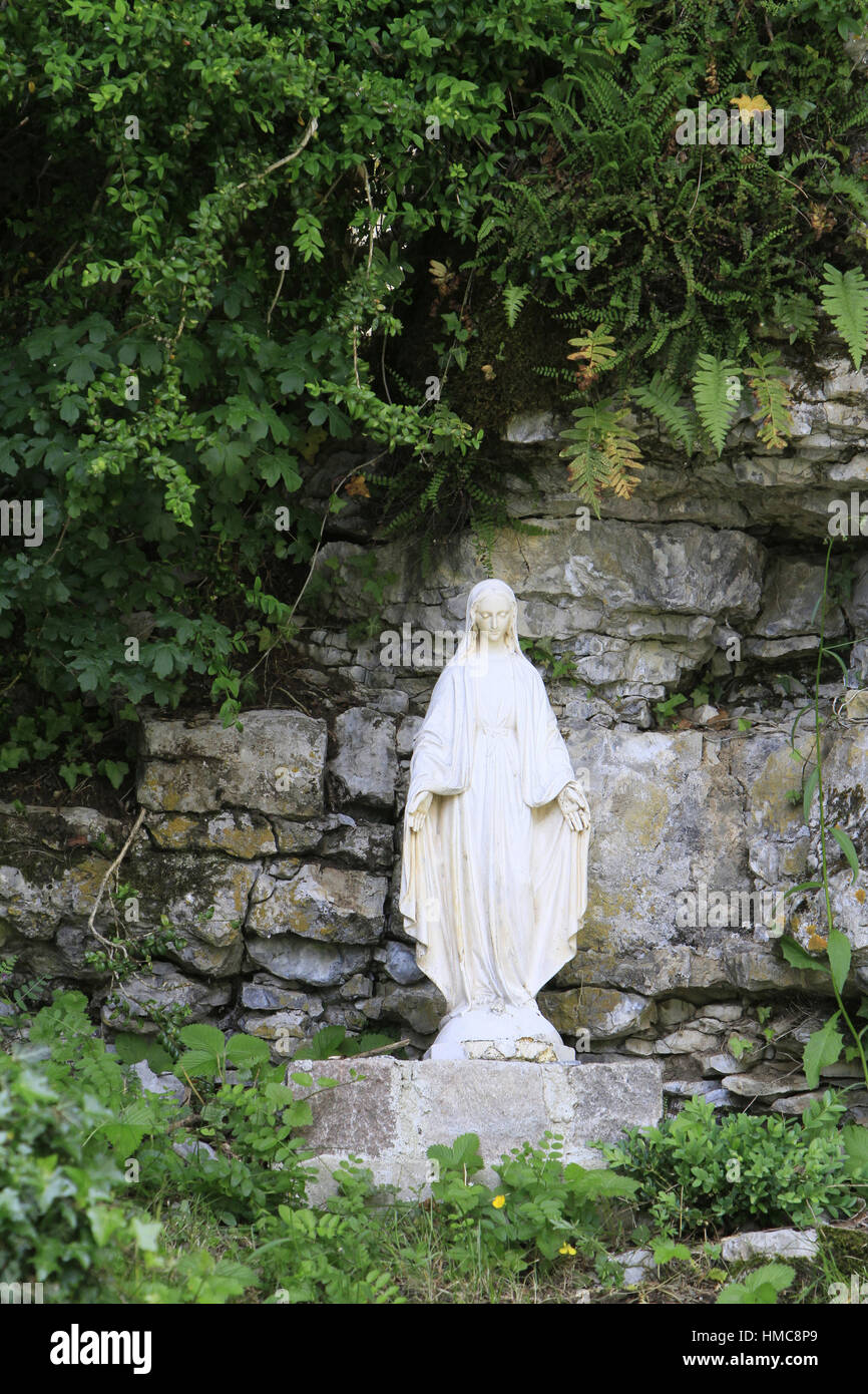 Statue Vierge High Resolution Stock Photography and Images - Alamy