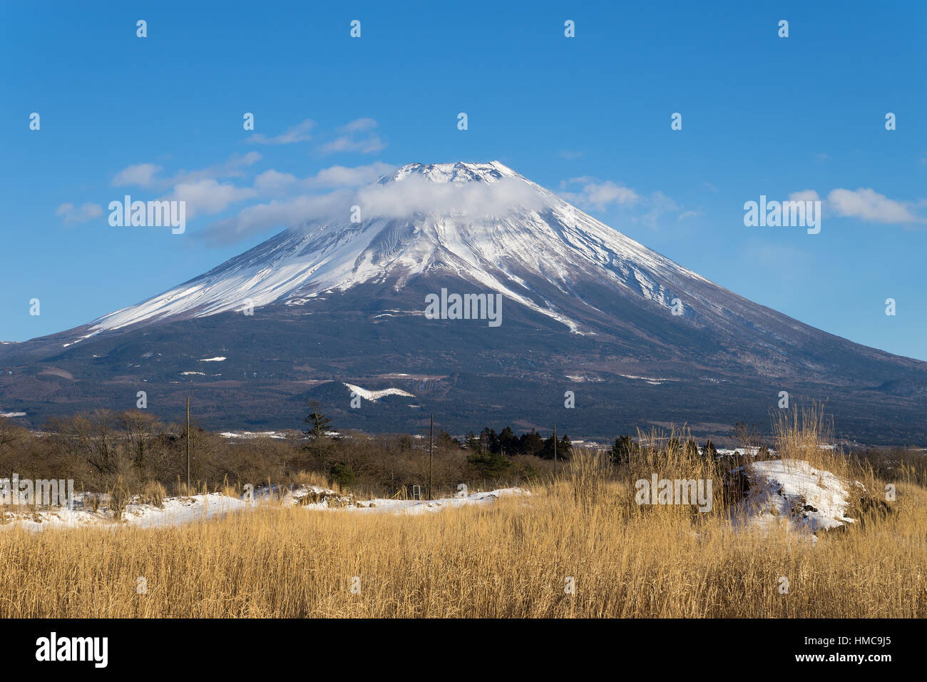 Mount Fuji in winter Stock Photo - Alamy