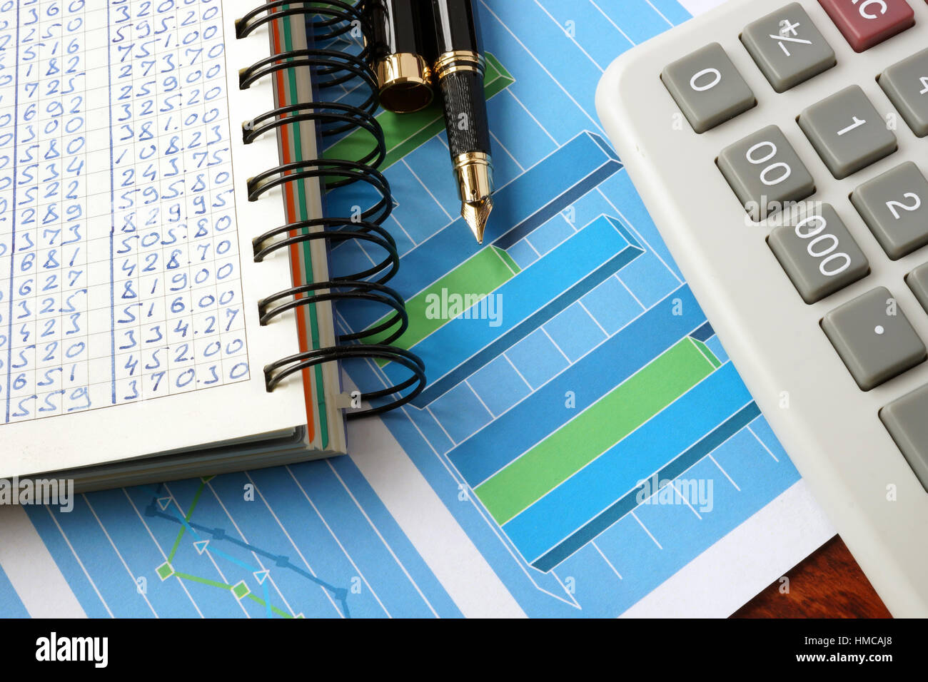 Charts hi-res stock photography and images - Alamy