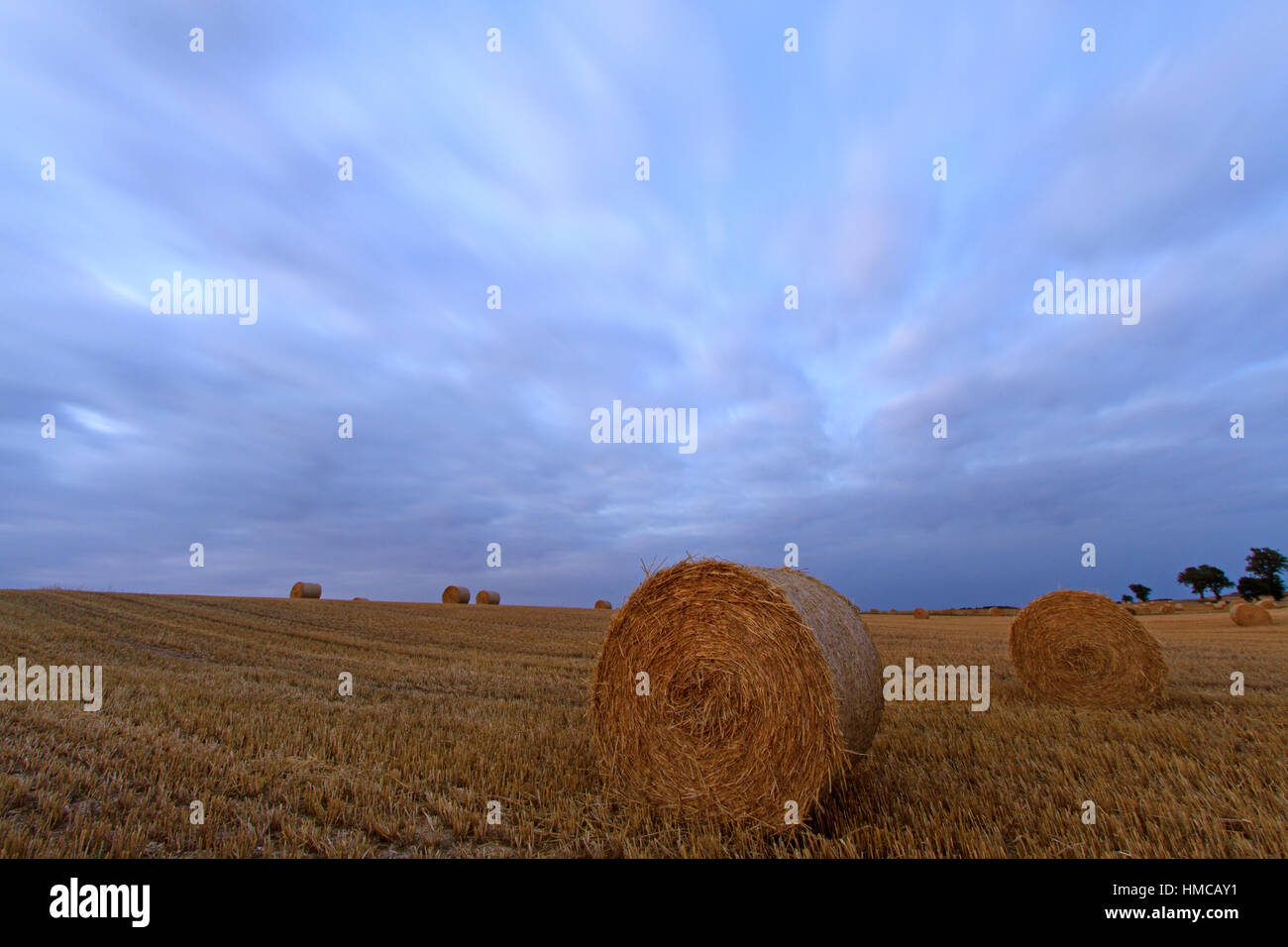 Rolling bales hi-res stock photography and images - Alamy