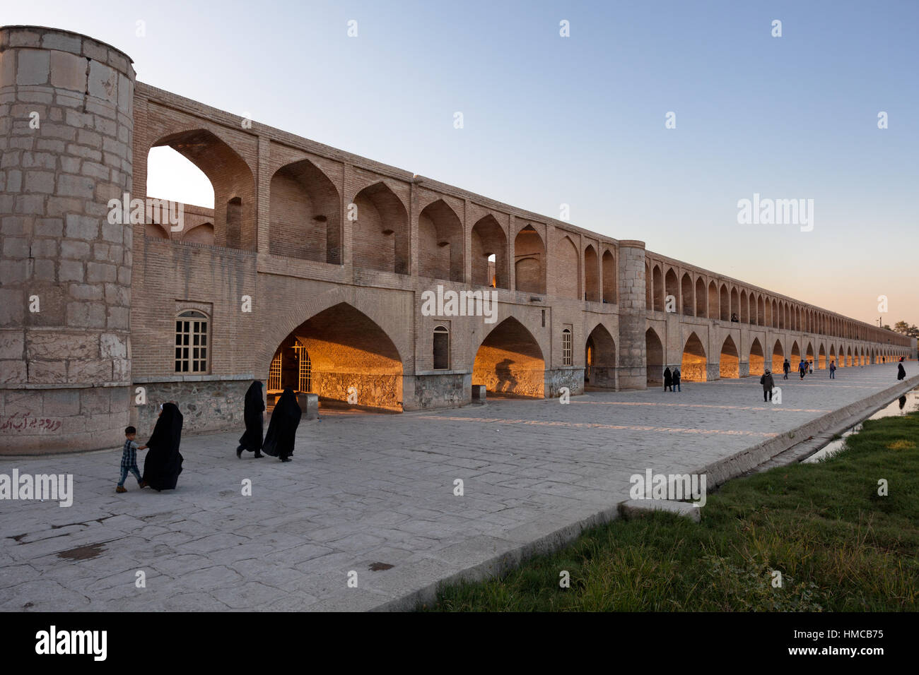 Si-o-Seh Pol, also called the Bridge of 33 Arches, Isfahan, Iran Stock ...