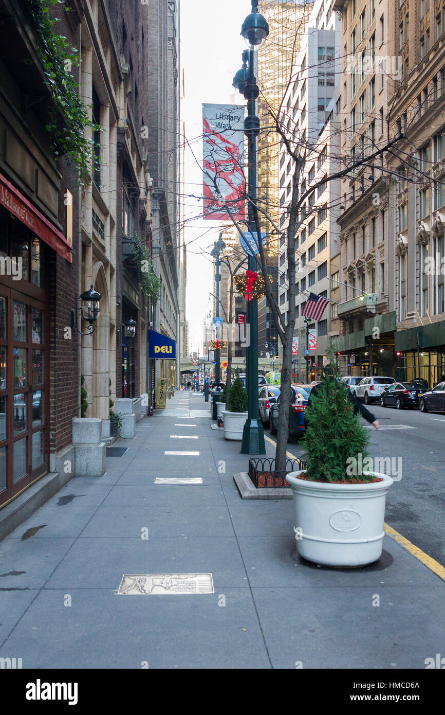 Old way and new way signs hi-res stock photography and images - Alamy