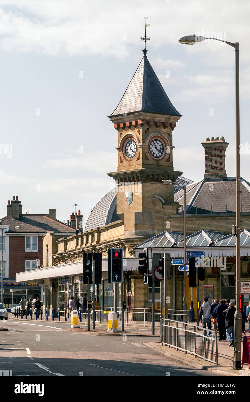 Eastbourne railway station hi-res stock photography and images - Alamy