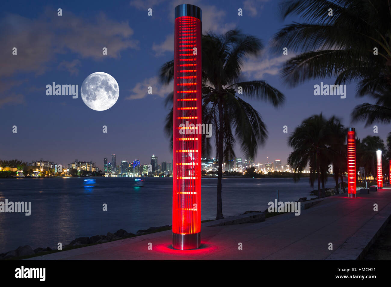 TURTLE LIGHT TOWERS SOUTH POINTE PARK GOVERNMENT CUT CHANNEL MIAMI ...