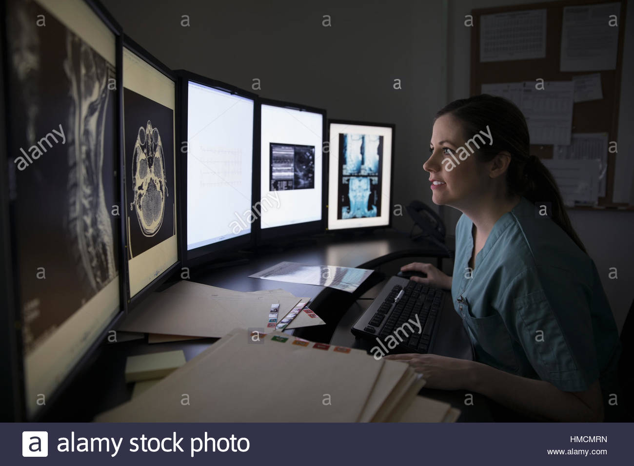 Nurse computer monitor hospital hi-res stock photography and images - Alamy