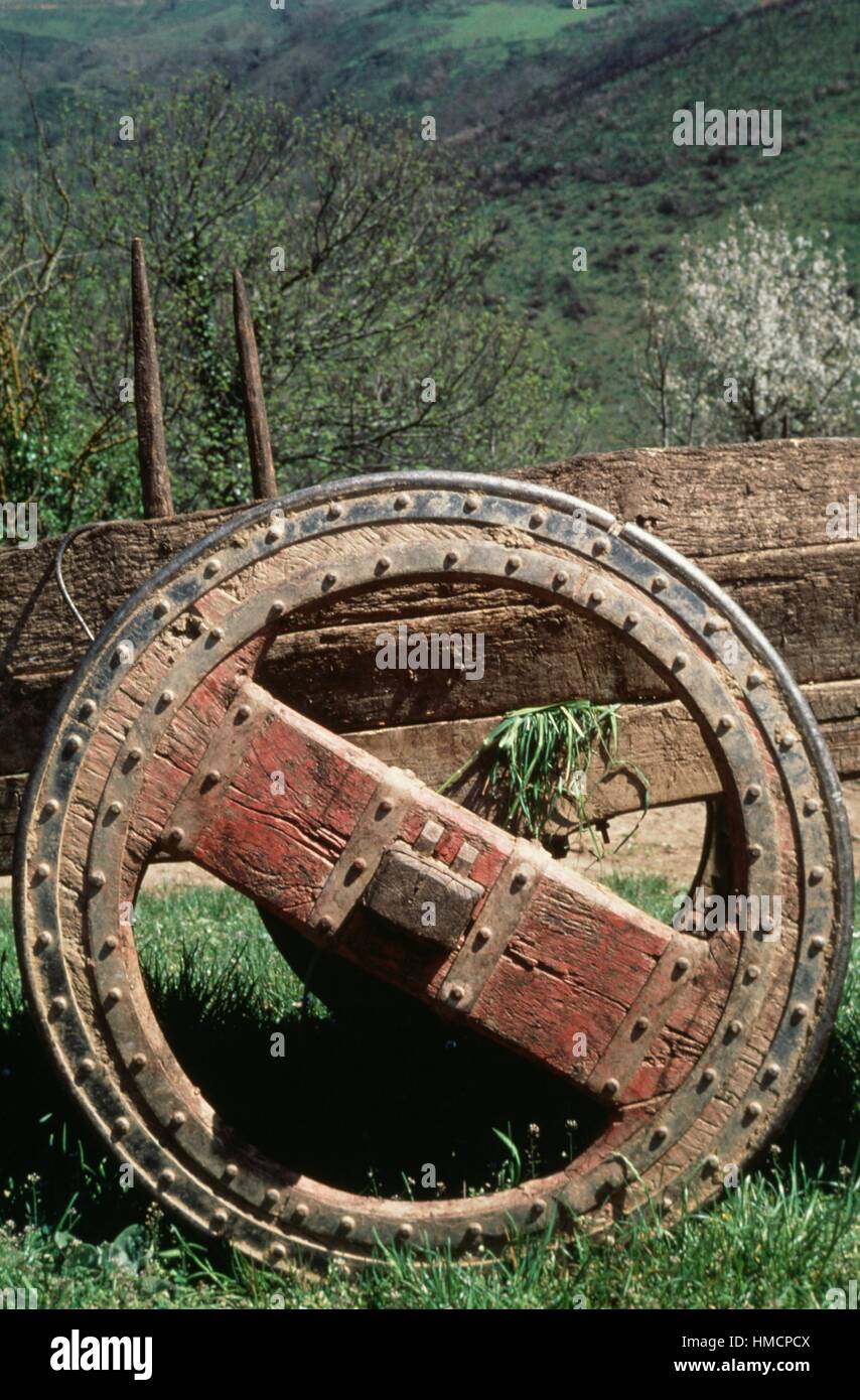 Wooden farm cart wheel, Galicia, Spain Stock Photo - Alamy