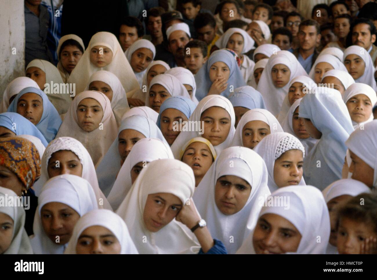 Egyptian schoolgirls hi-res stock photography and images - Alamy