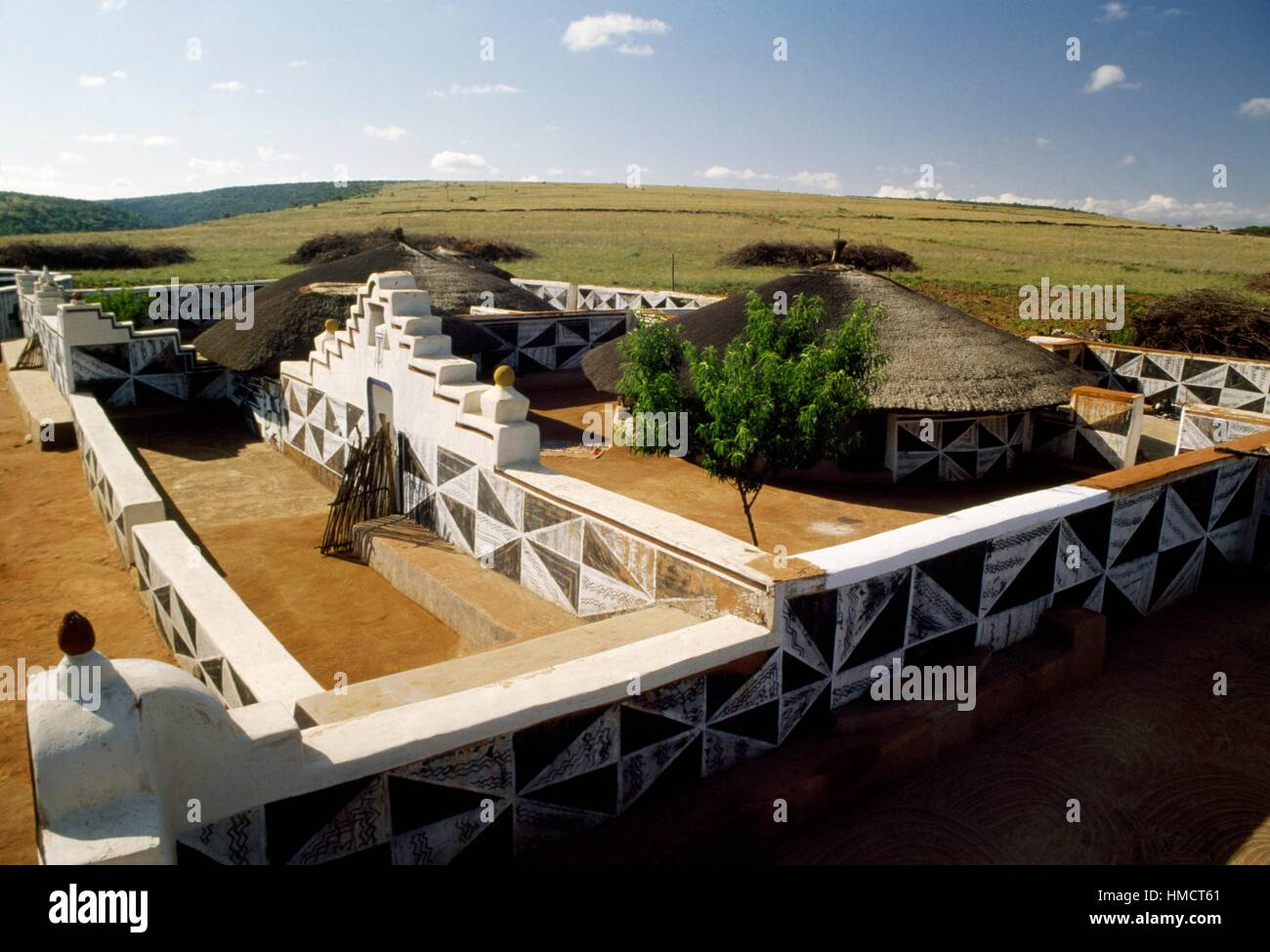 Ndebele house hi-res stock photography and images - Alamy