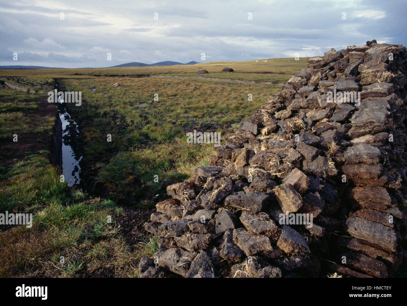 Peat turf bank hi-res stock photography and images - Alamy