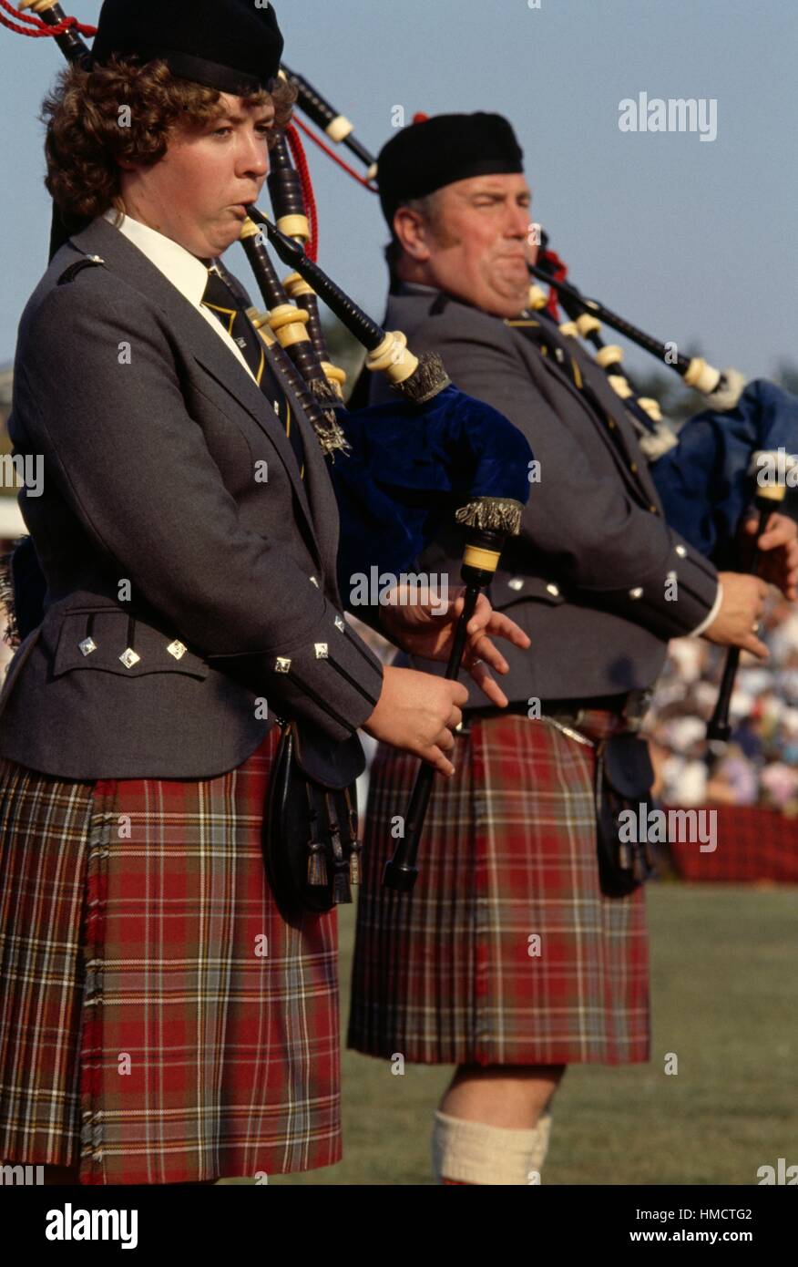 Scottish highland piper hi-res stock photography and images - Alamy