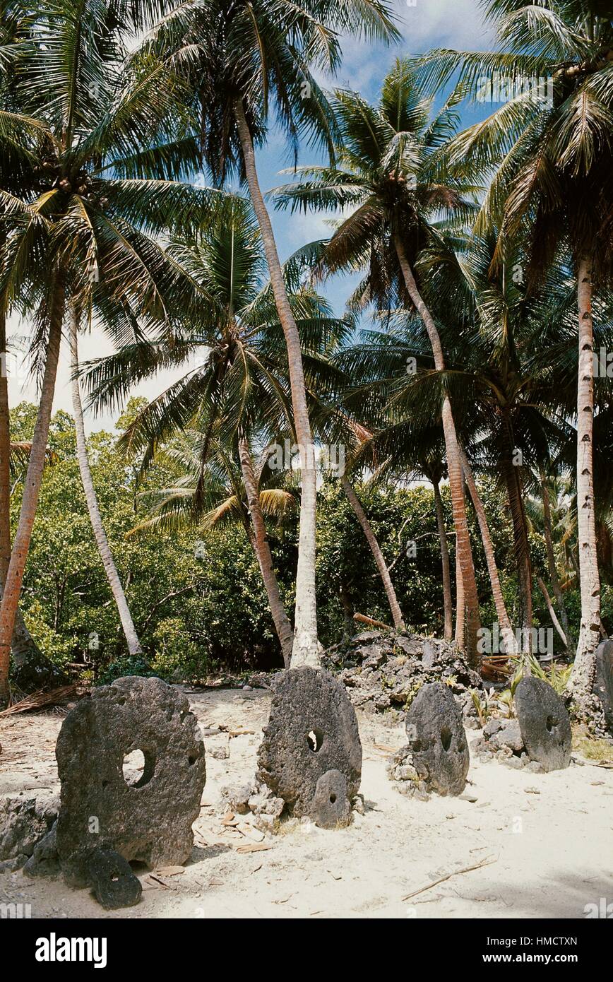 Indigenous people of micronesia hi-res stock photography and images - Alamy