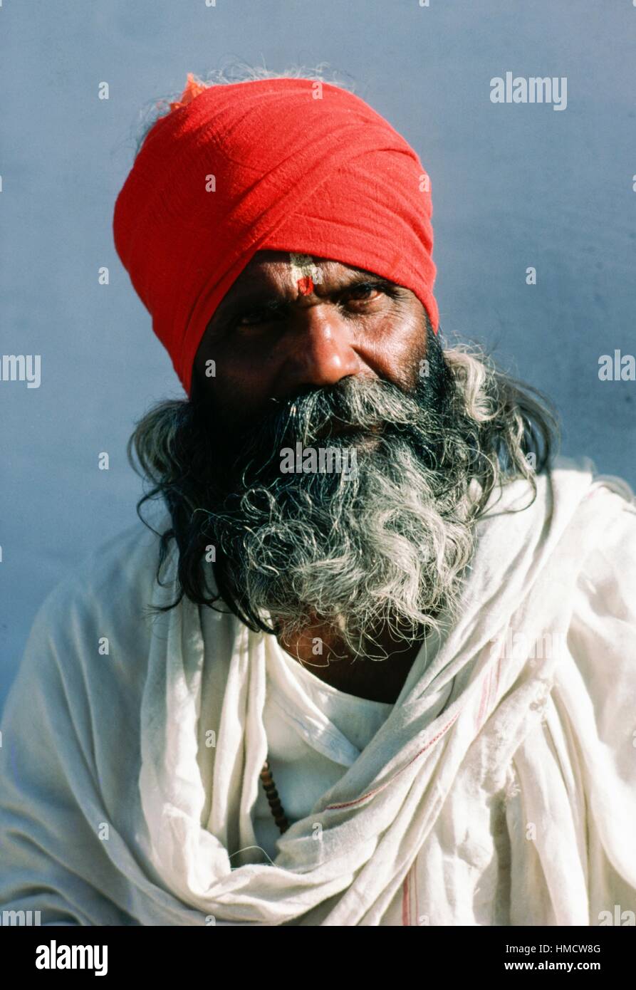 Red turban hi-res stock photography and images - Alamy