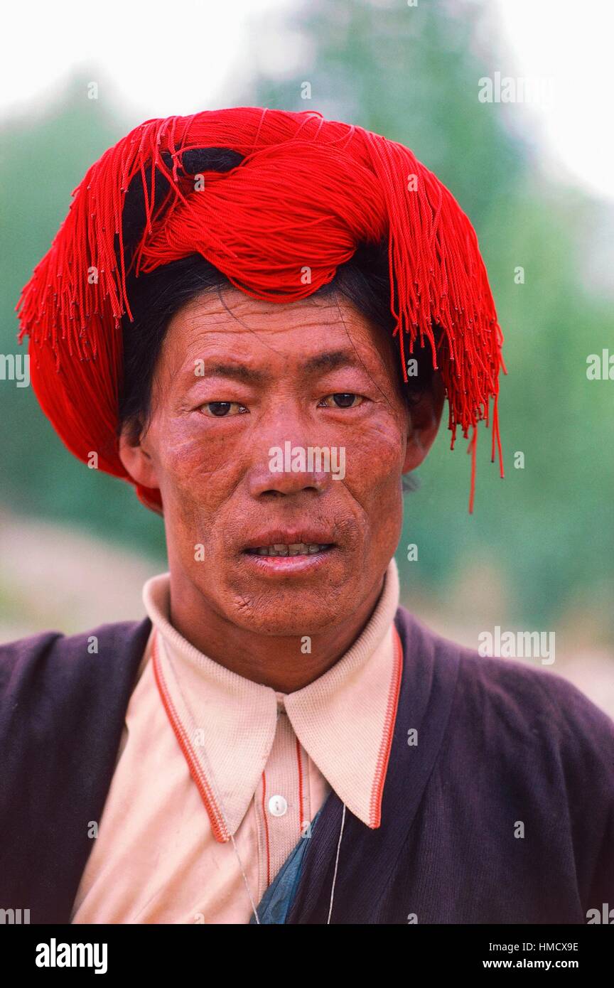 Tibetan man with a typical red headdress, Lhasa, Tibet, China Stock ...