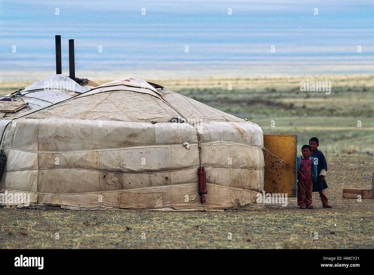 Mongolian children in traditional clothing hi-res stock photography and ...
