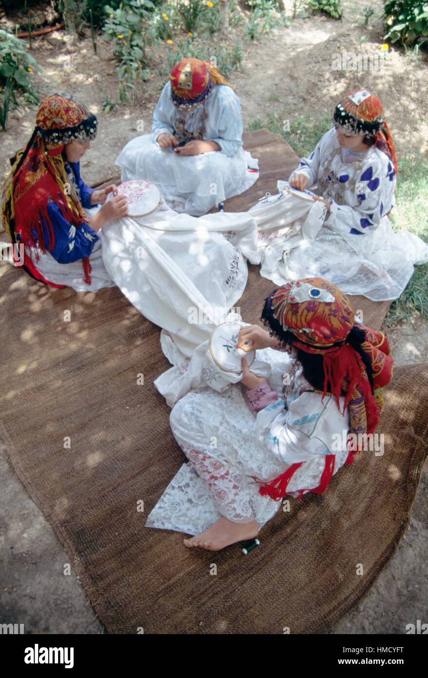 Women wearing traditional costumes, Marrakech, Morocco Stock Photo - Alamy