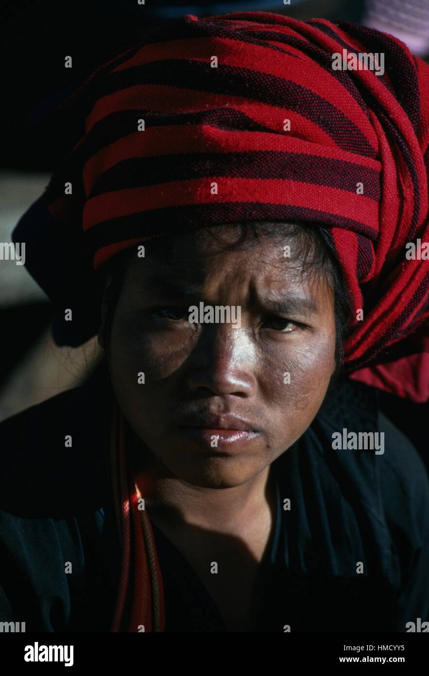 Boy wearing turban hi-res stock photography and images - Alamy