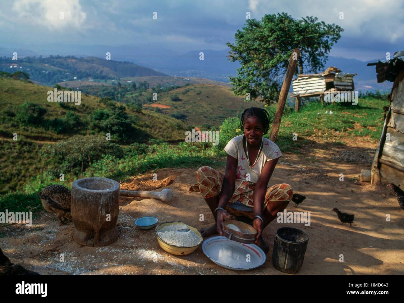 A Bamun woman preparing couscous, Bana Hill, Cameroon Stock Photo - Alamy