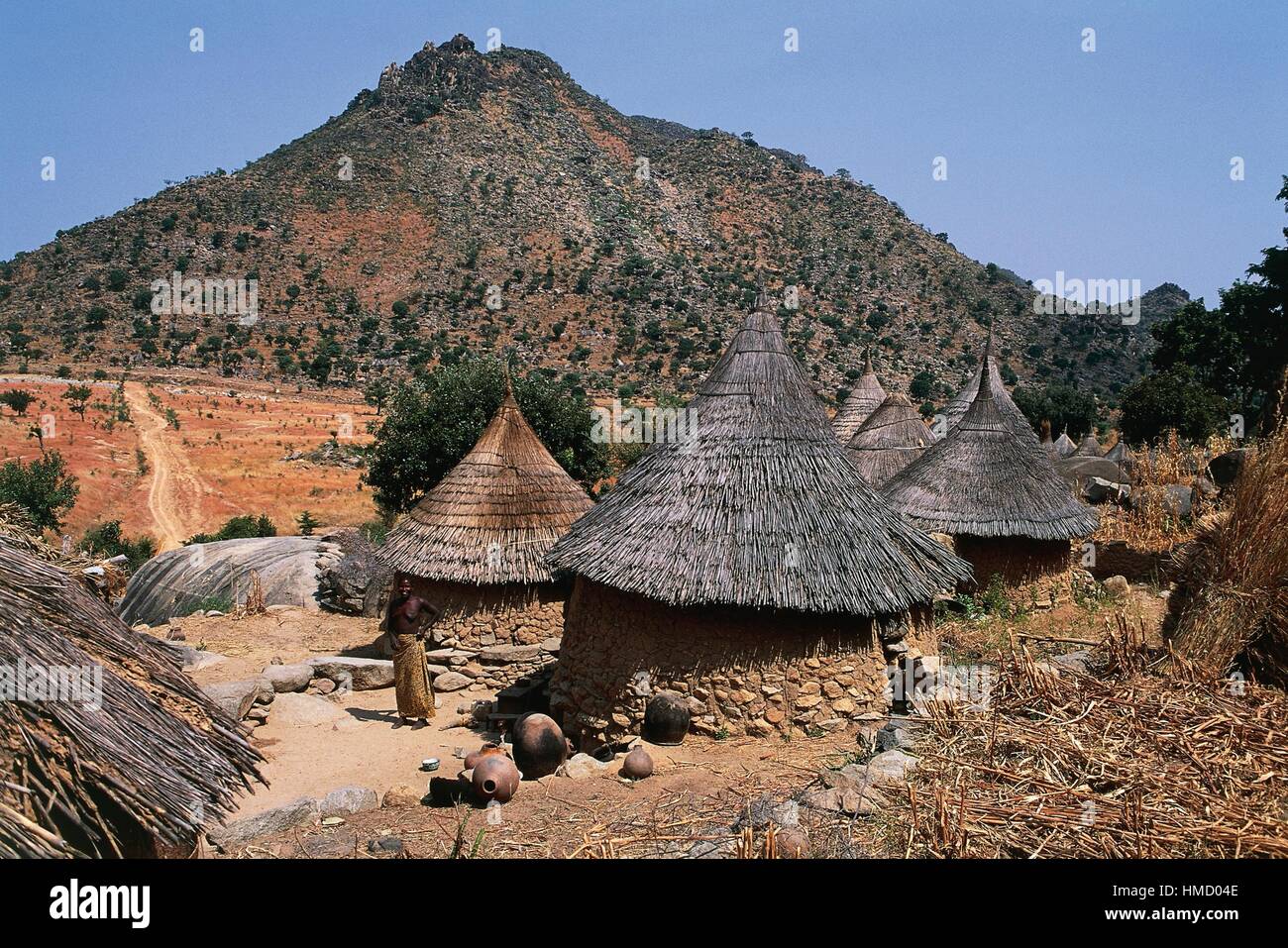 Huts cameroon hi-res stock photography and images - Alamy