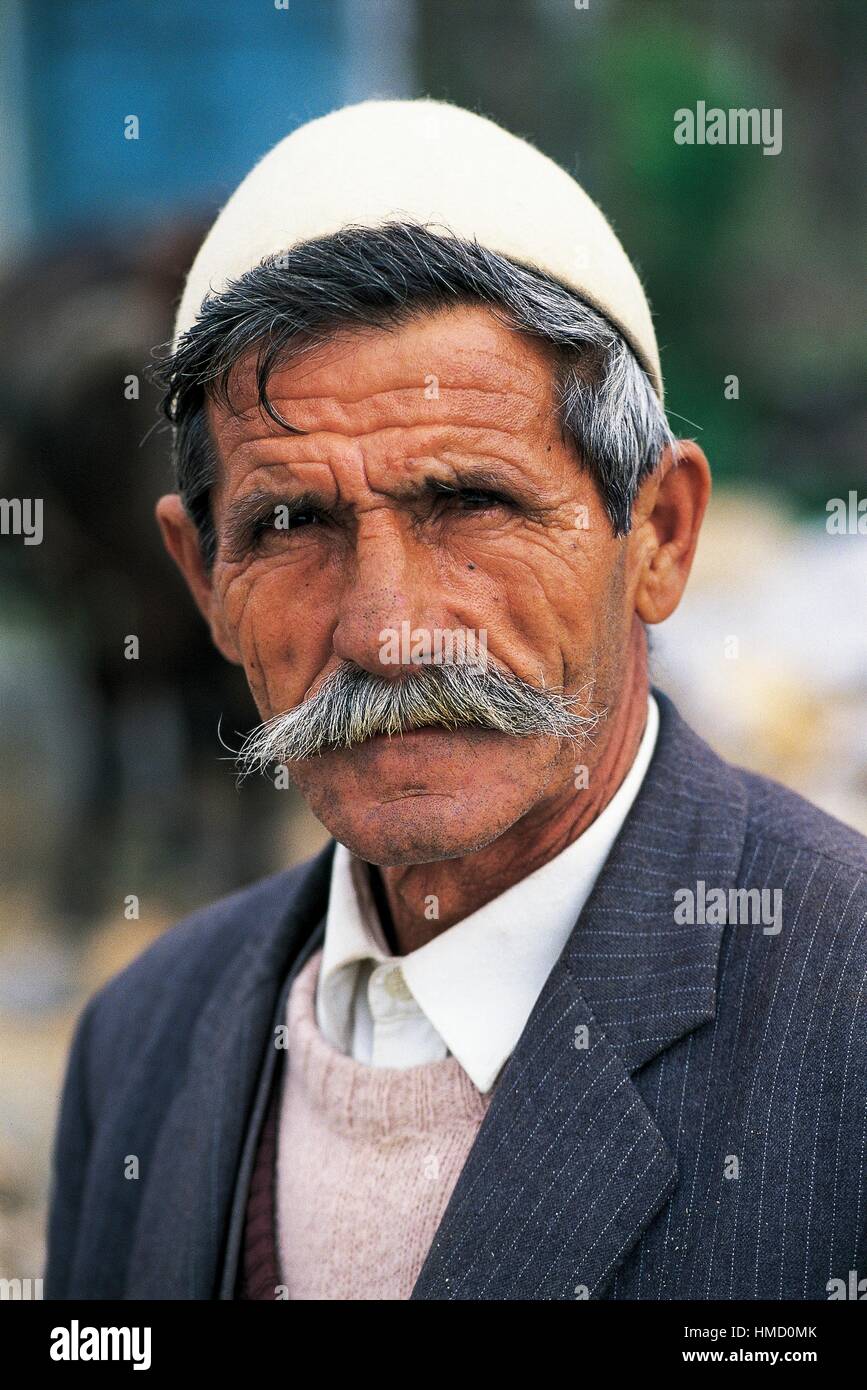 Man in traditional clothes in shkodra hi-res stock photography and images - Alamy