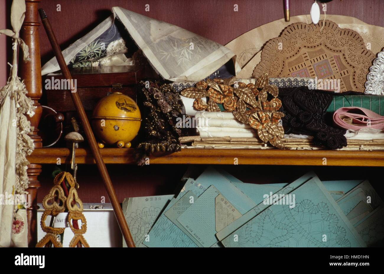 Dressmakers house hi-res stock photography and images - Alamy