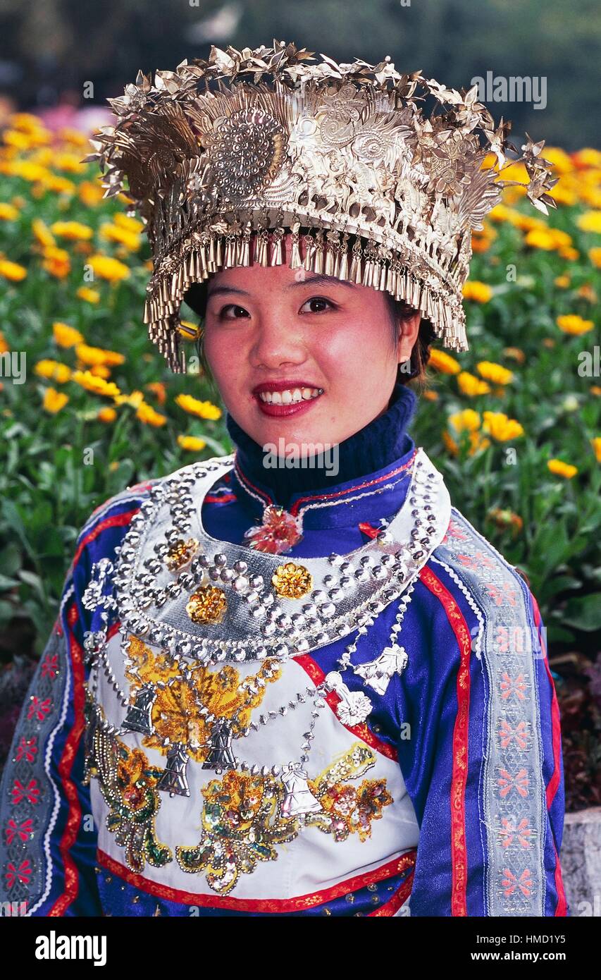 Zhuang people in traditional costume hi-res stock photography and images - Alamy