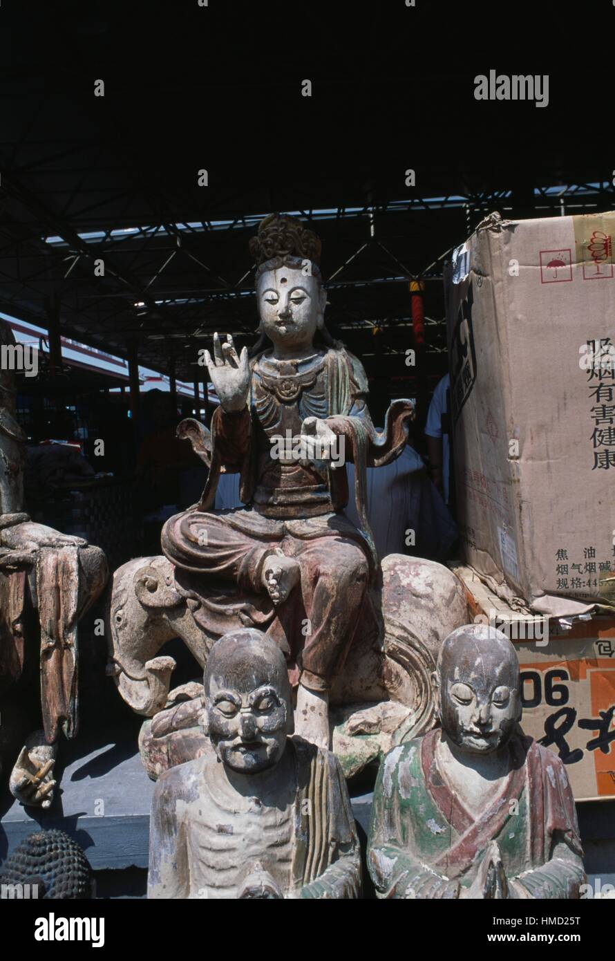 Themed statue group hi-res stock photography and images - Alamy