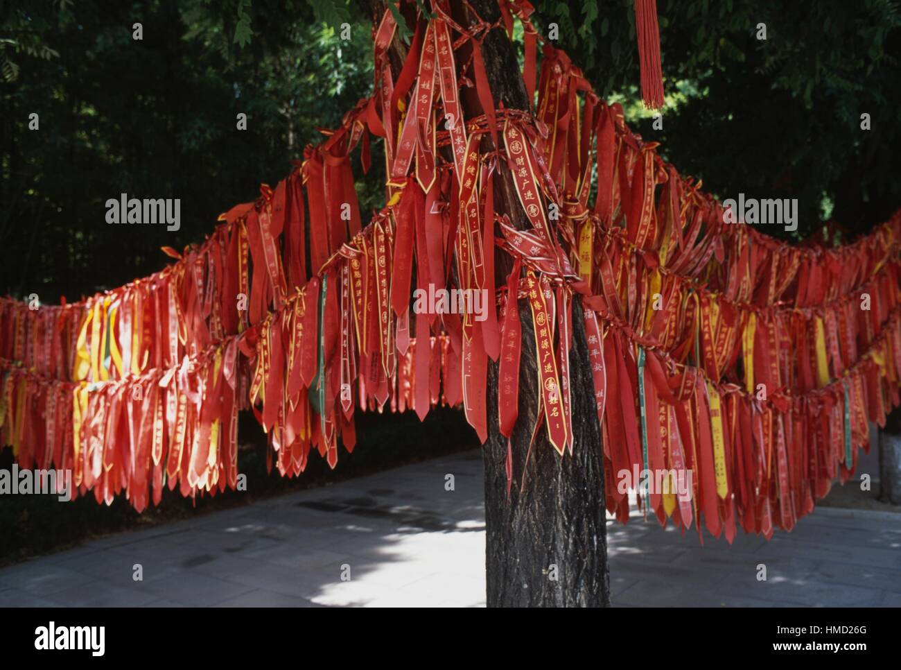 Buddhist prayer ribbons in Yunju Temple, Beijing, China Stock Photo - Alamy