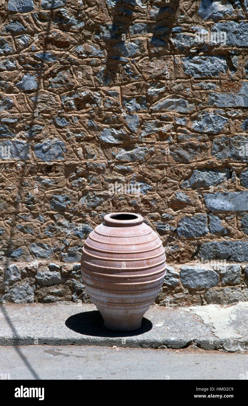 Terracotta vase, Trapsano, Heraklion, Crete, Greece Stock Photo - Alamy
