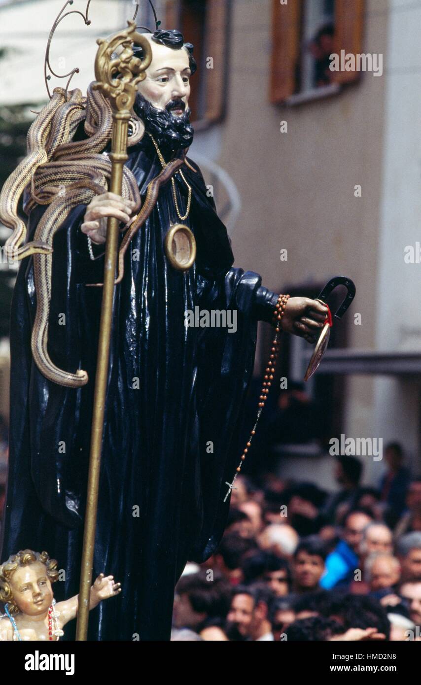 St Dominic of Sora statue covered with snakes, Snake (Serpari) festival ...