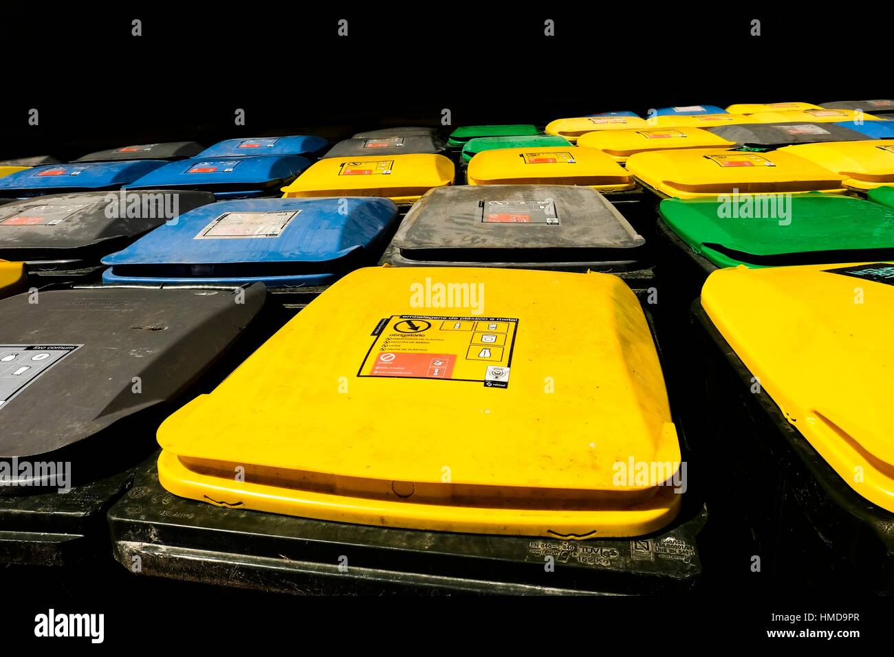 Trash Containers High Resolution Stock Photography and Images - Alamy