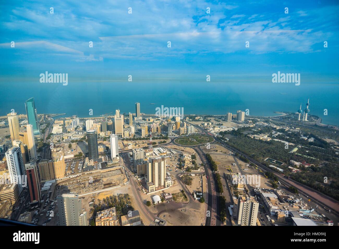 Al Hamra Tower Kuwait Stock Photos & Al Hamra Tower Kuwait Stock Images ...