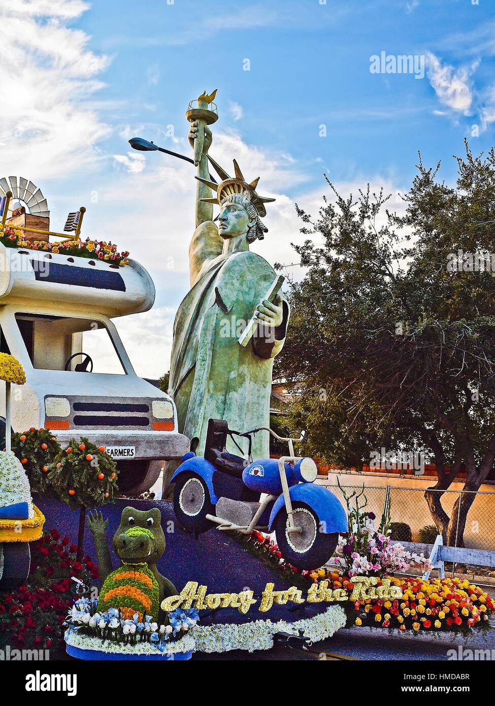 Rose parade float hi-res stock photography and images - Alamy