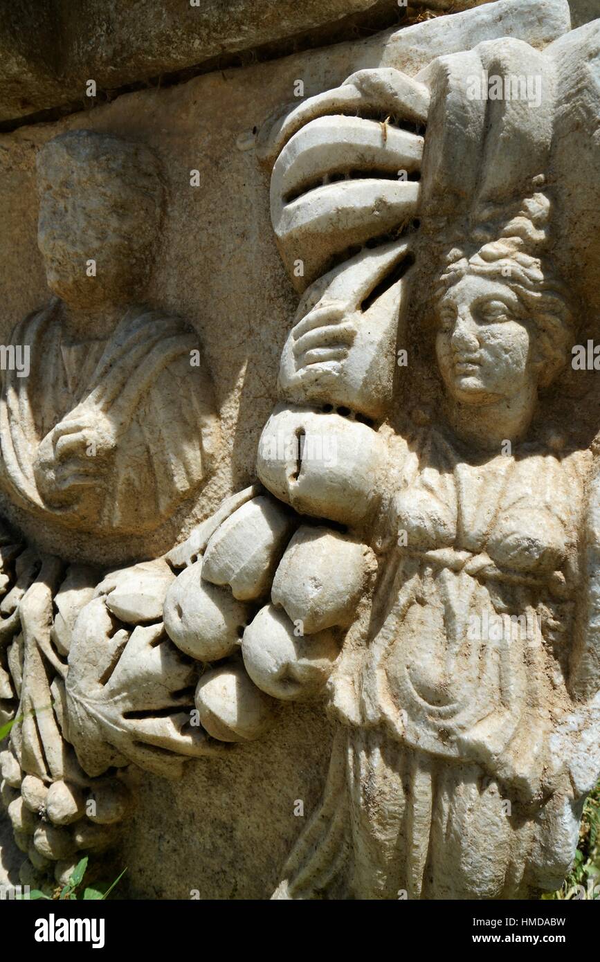 Sarcophagus with Garland (Roman Period). Aphrodisias. Ancient Greece ...