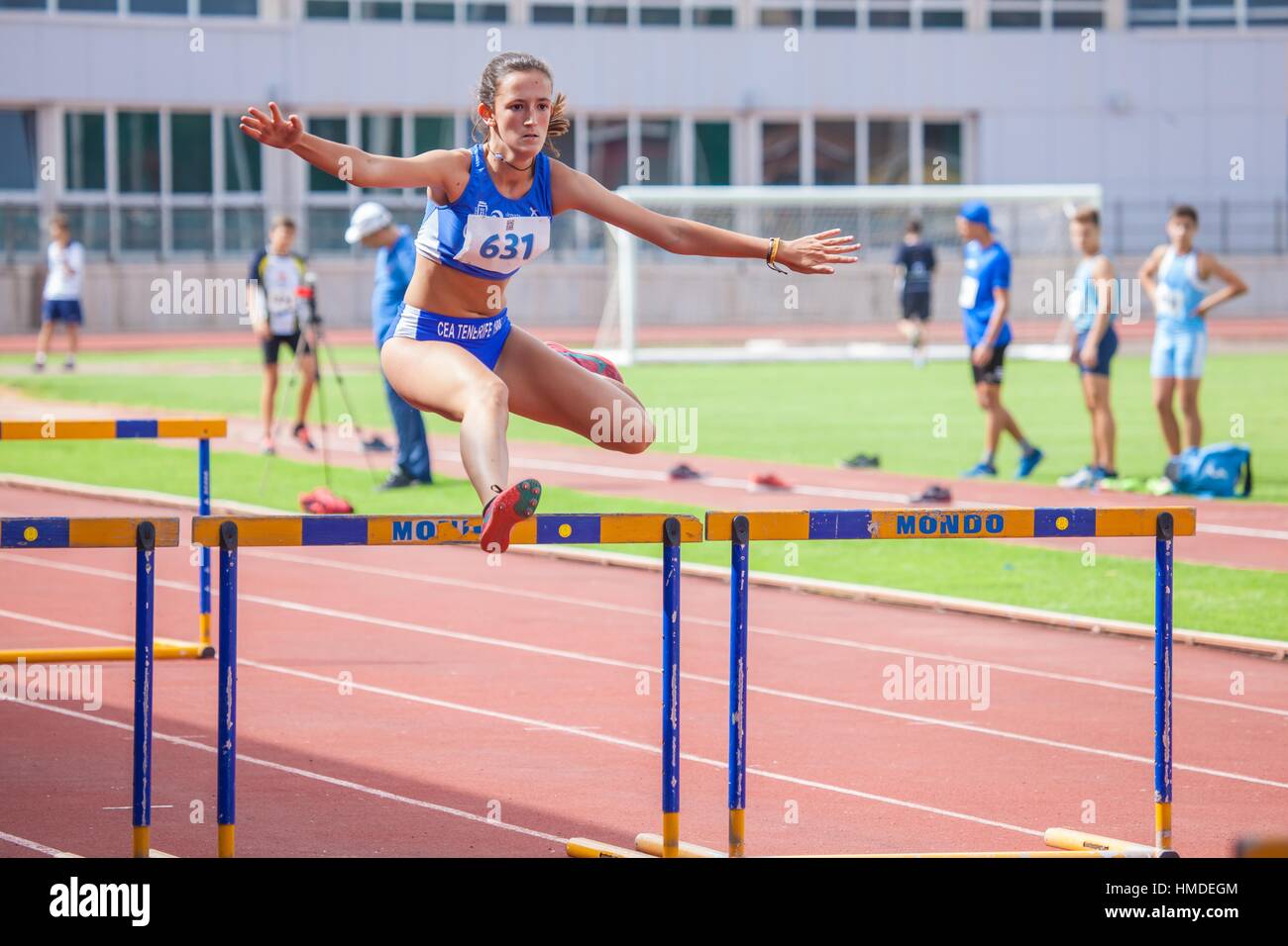 Girl doing extreme sports hi-res stock photography and images - Alamy